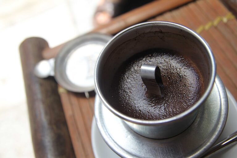 What is Phin Coffee, exactly? And How to Make a Good One?